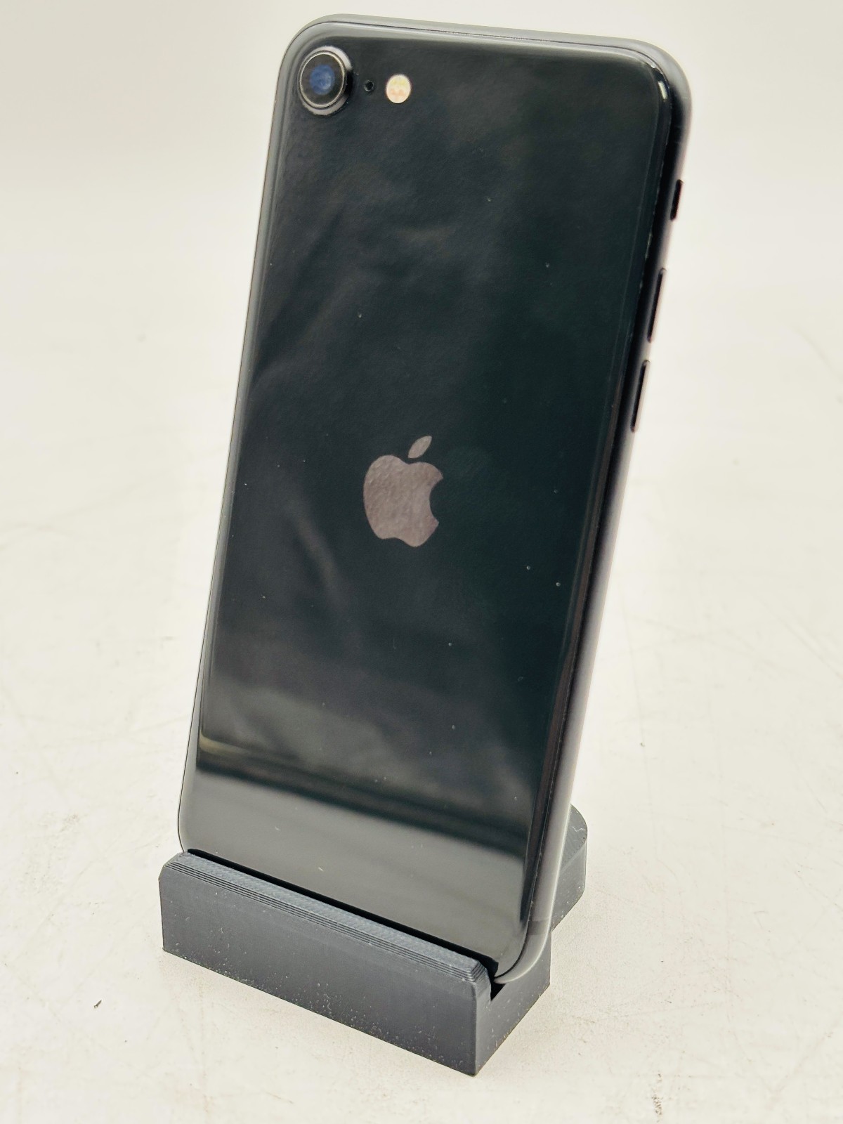 Apple iPhone SE (2nd Gen) A2275 64GB Black - Unlocked - OregonRecycles.com