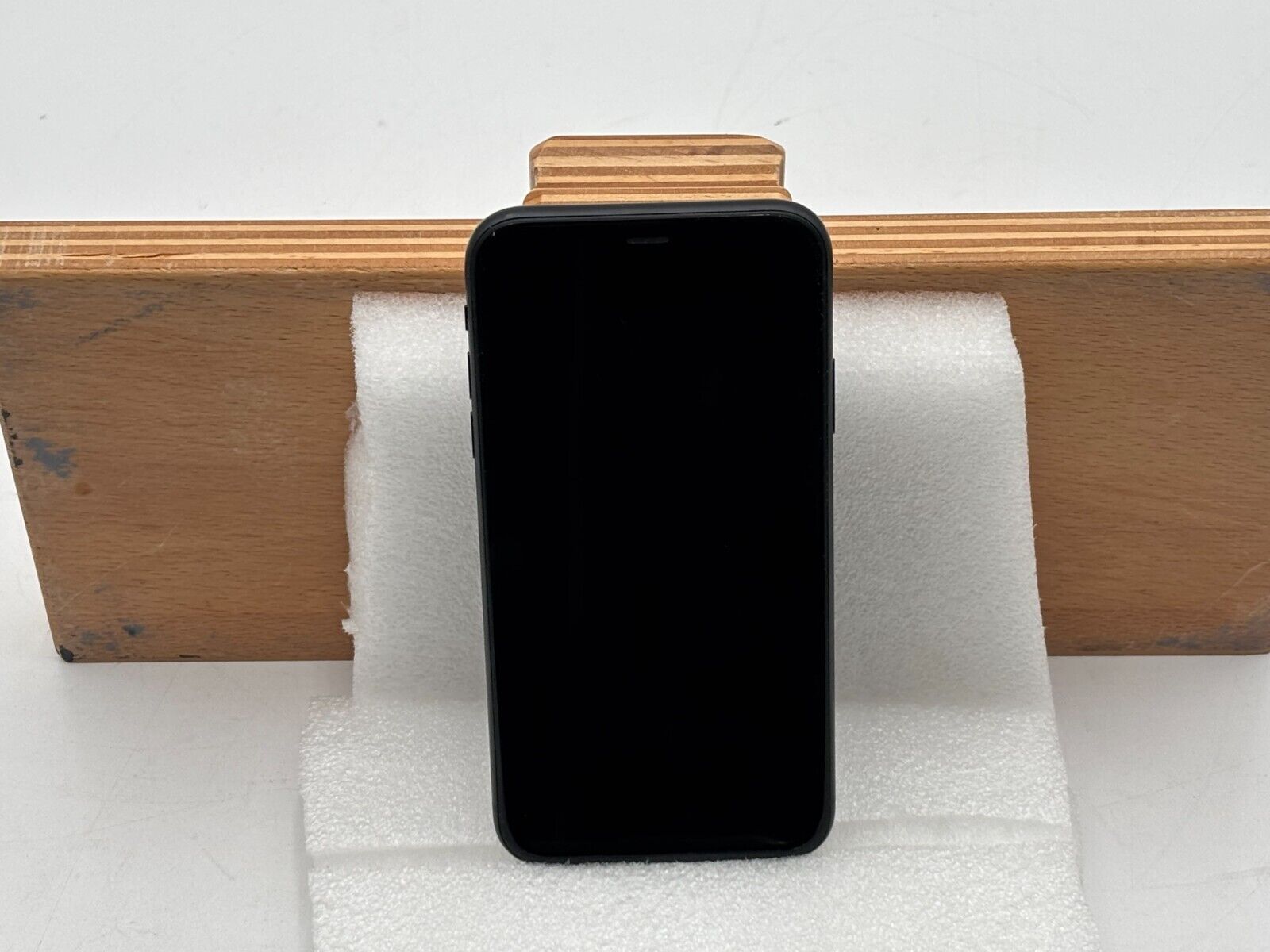 Apple iPhone XR - 64 GB - Black (Unlocked) 86%BH - OregonRecycles.com