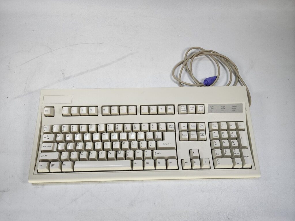 Key Tronic E03601 Series E03601QUS201-C PS/2 US/English 104-Key ...