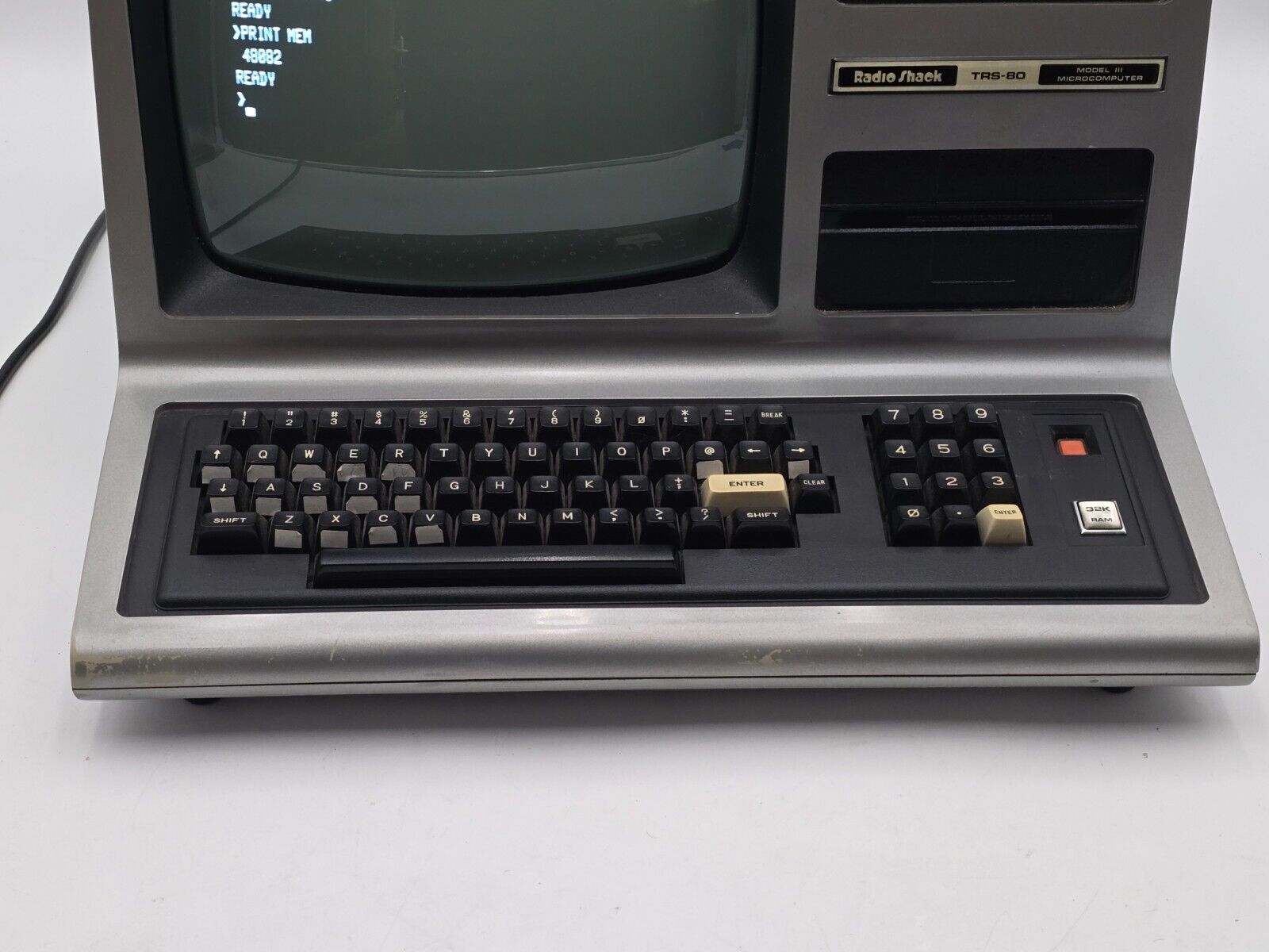 Vintage Radio Shack TRS-80 model 3 Basic fully functional ...